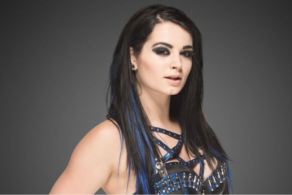 Former Divas Champion Paige returns to the WWE performance center - myKhel