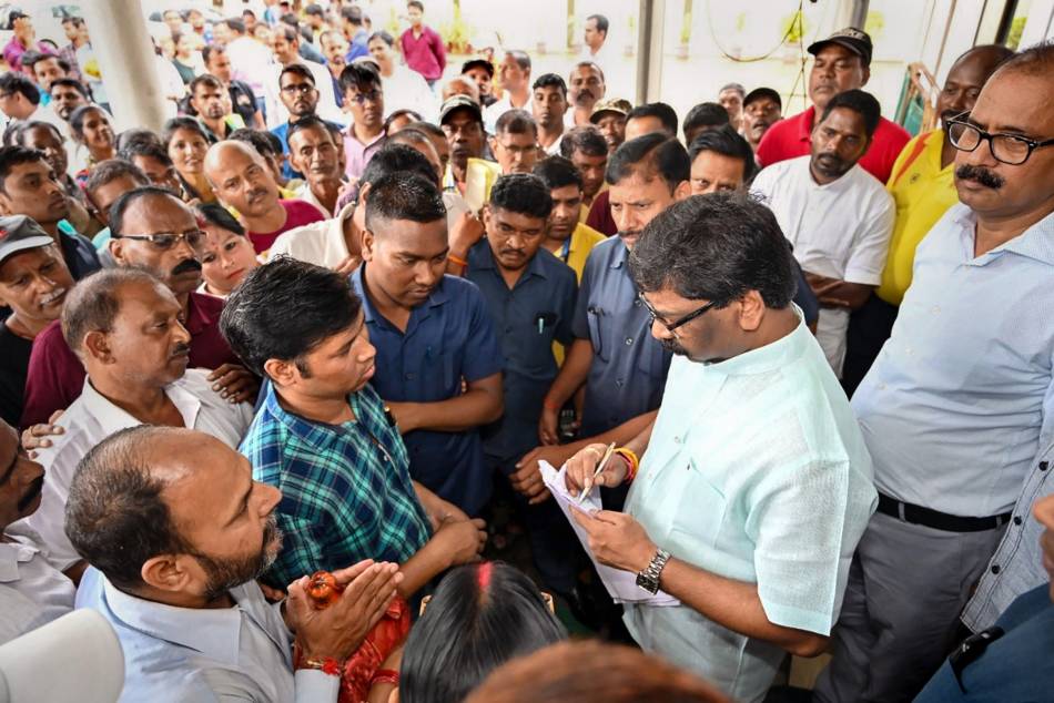 CM Hemant Soren unveils Jharkhand sports policy, aims to build world ...