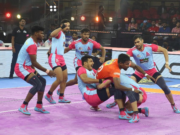 PKL: Jaipur Pink Panthers vs Gujarat Giants: Rahul, Arjun shine as Panthers record hat-trick of ...