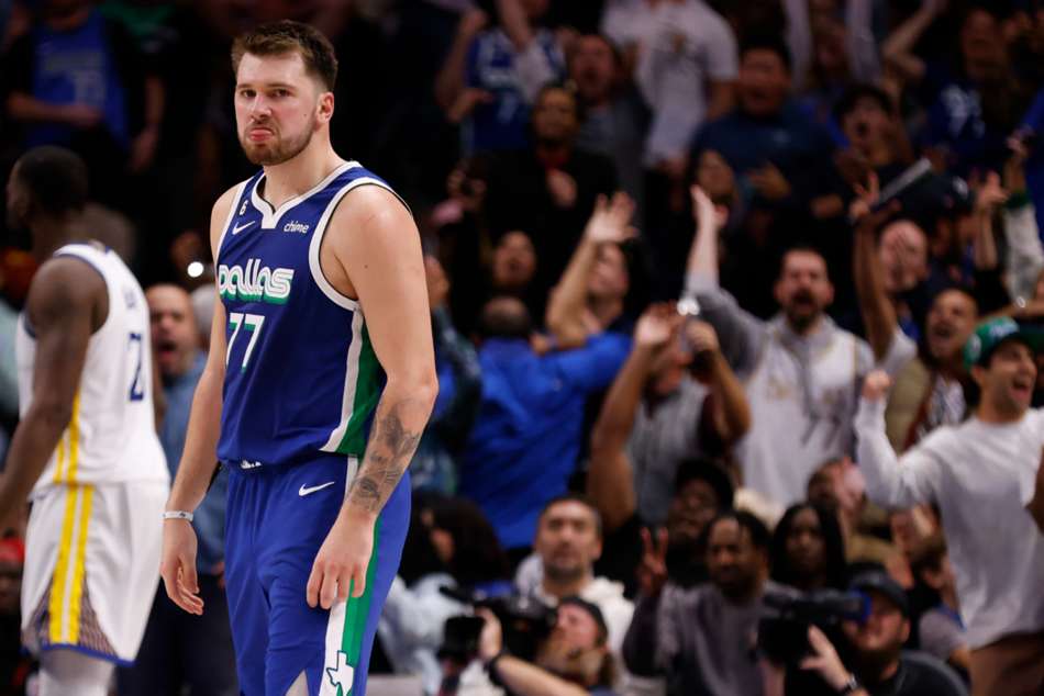 NBA: Luka Doncic posts 42-point triple-double to take down the Warriors, Powell catches fire for ...