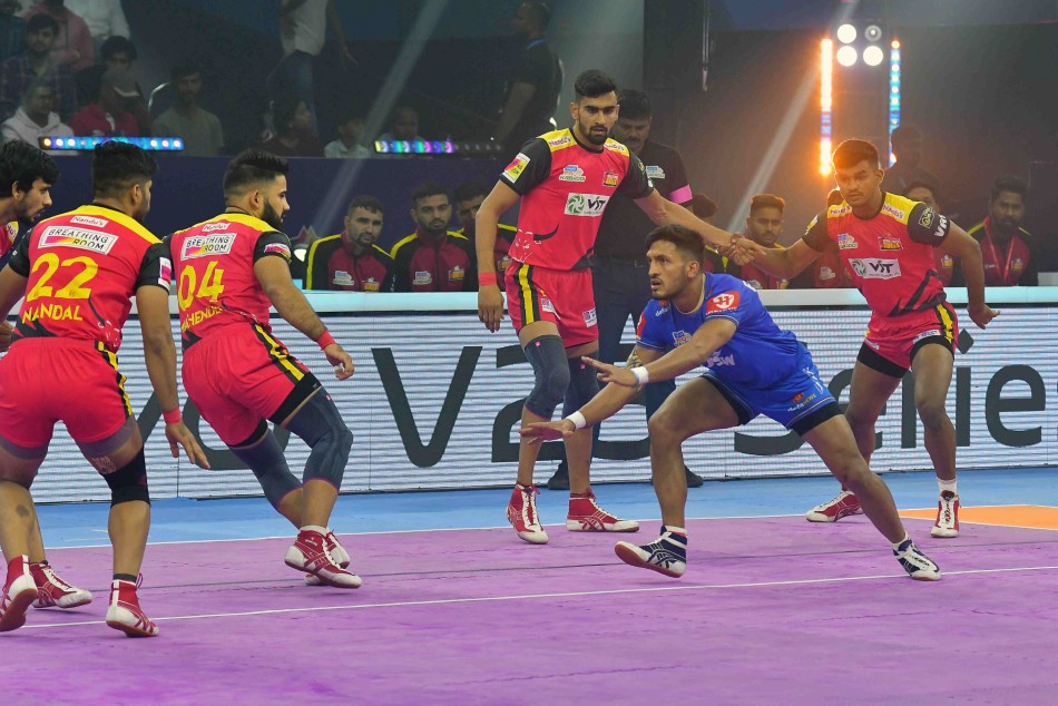 Pro Kabaddi League: Fan of Deepika Padukone, Haryana Steelers Meetu ...