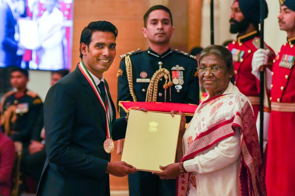 National Sports Awards 2022: Sharath Kamal receives Khel Ratna, 25 ...