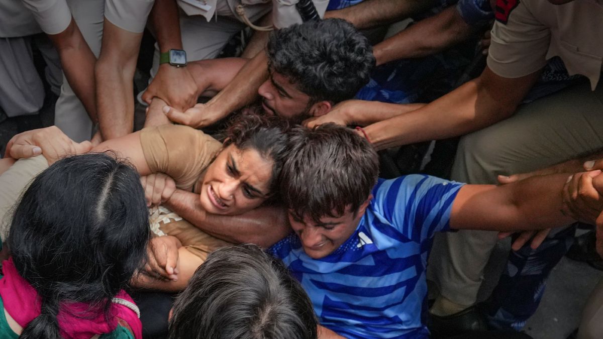 Wrestlers' Protest: World wrestling body condemns wrestlers' arrest and ...