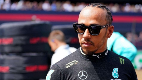 Lewis Hamilton's move from Mercedes to Ferrari confirmed - myKhel