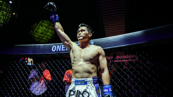 Petchtanong Petchfergus vs. Alaverdi Ramazanov Kickboxing Fight Booked ...