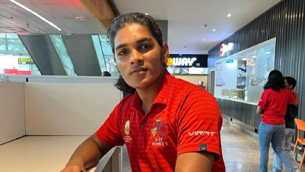 Simran Shaikh Gets Heroic Welcome in Dharavi After ₹1.9 Crore WPL 2025 Auction Win - myKhel