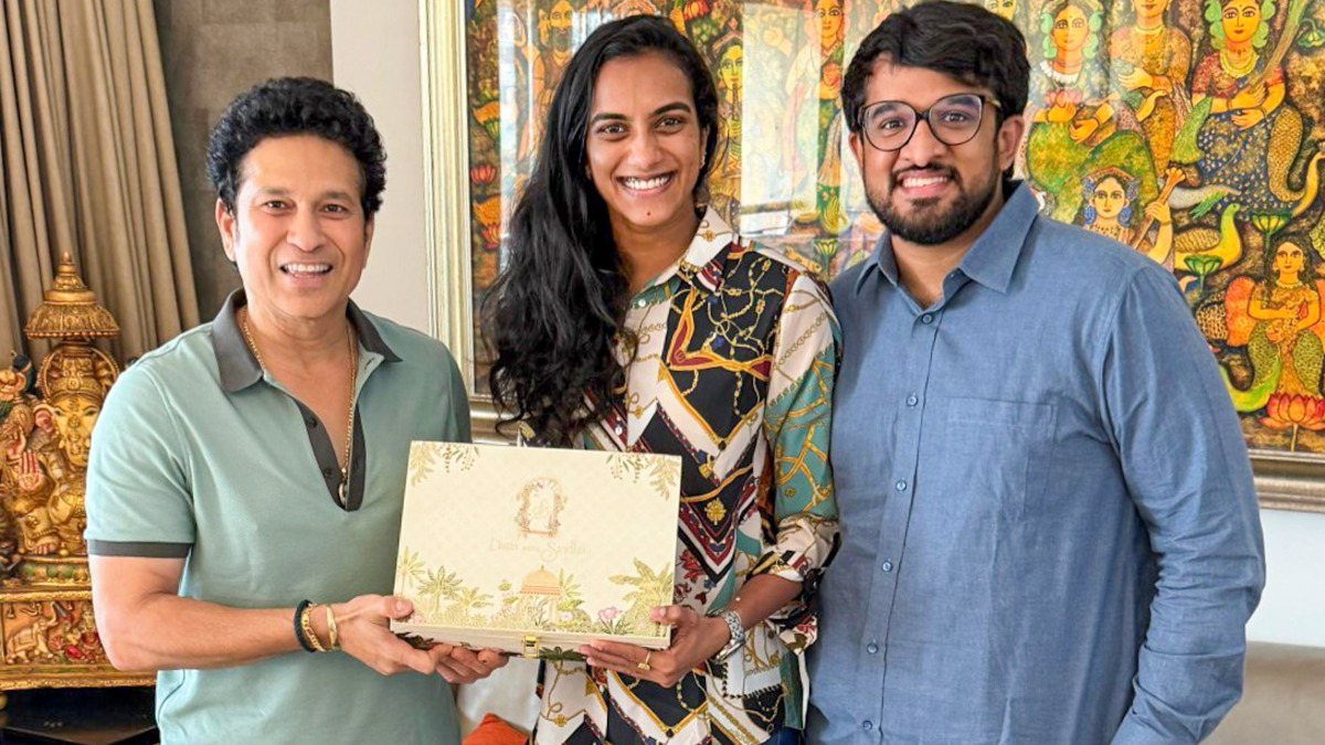 PV Sindhu Wedding: "Love to Love Forever" - Tendulkar Wishes Shuttler ...