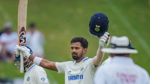 IND vs SA: ಕೆಎಲ್ ರಾಹುಲ್ ಶತಕದಾಟಕ್ಕೆ ಪತ್ನಿ ಅಥಿಯಾ, ಮಾವ ಸುನೀಲ್ ಶೆಟ್ಟಿ ... IND vs SA: ಕೆಎಲ್ ರಾಹುಲ್ ಶತಕದಾಟಕ್ಕೆ ಪತ್ನಿ ಅಥಿಯಾ, ಮಾವ ಸುನೀಲ್ ಶೆಟ್ಟಿ ...