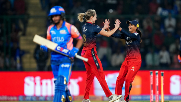 WPL 2024: ಮುಂಬೈ ವಿರುದ್ಧ ಗೆದ್ದು ಡಬ್ಲ್ಯುಪಿಎಲ್ ಇತಿಹಾಸದಲ್ಲಿ ಮೊದಲ ಬಾರಿಗೆ ಪ್ಲೇಆಫ್ ಪ್ರವೇಶಿಸಿದ ಆರ್‌ಸಿಬಿ ...