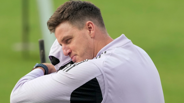 Champions Trophy: ಟೀಮ್ ಇಂಡಿಯಾಗೆ ಕಹಿ ಸುದ್ದಿ; ತವರಿಗೆ ಕೋಚ್ ಮರಳಿದ್ದೇಕೆ ...