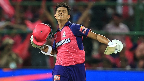 മുംബൈ ഇന്ത്യന്‍സിനെതിരേ യശസ്വി ജയ്‌സ്വാളിനെ സെഞ്ച്വറി പൂര്‍ത്തിയാക്കാന് ...