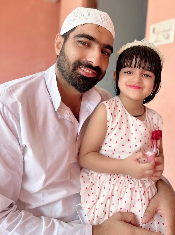 Mohammed Shami's Heartwarming Moments with Daughter Aaira in Unseen ...