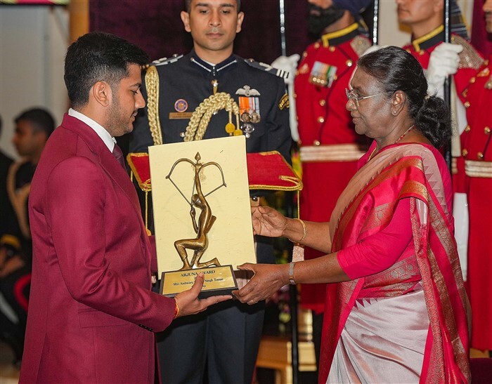 President Droupadi Murmu Presents Sports And Adventure Awards 2023 - Mykhel