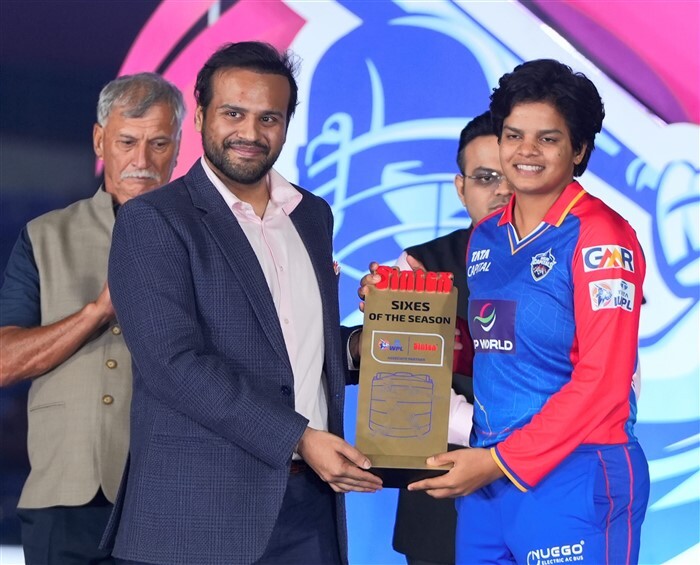 WPL 2024 Final: Royal Challengers Bangalore Celebrates With The Trophy ...