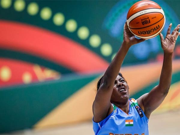 உங்க கண்ணுல ஏன் சார் இதெல்லாம் பட மாட்டேங்குது! | anita pauldurai ...