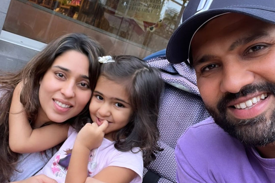 Rohit Sharma: భార్య Ritika Sajdeh, కుమార్తె Samaira Sharma ఫొటో షేర్ ...