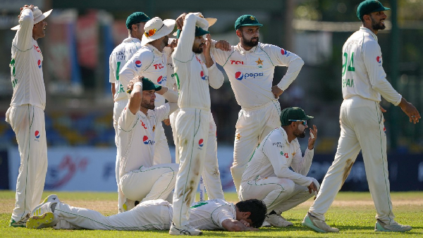 పాకిస్థాన్, చెత్త ఫీల్డింగ్.. ఓ ఎమోషన్ (వీడియో) | Pakistan and its ...