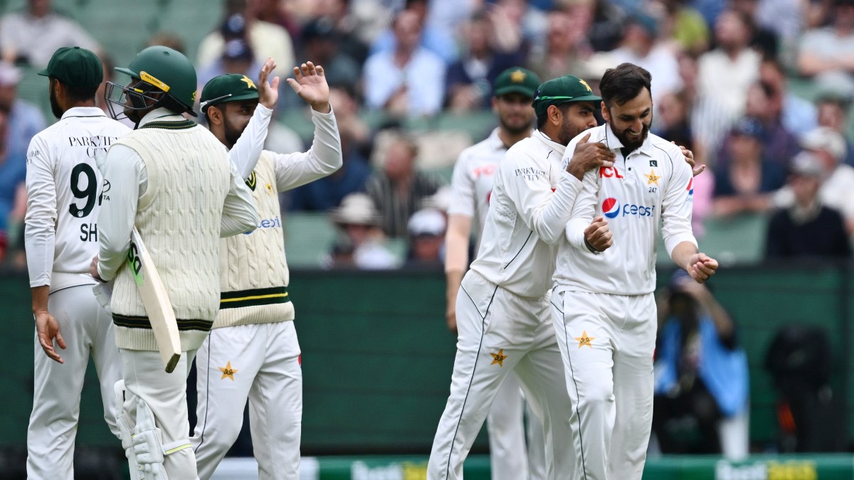 పాకిస్థాన్, చెత్త ఫీల్డింగ్.. ఓ ఎమోషన్ (వీడియో) | Pakistan and its ...