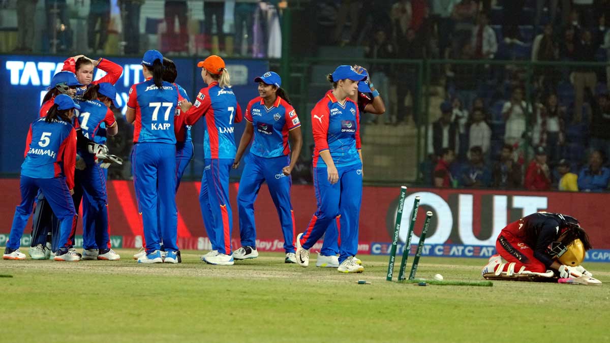 WPL 2024: ఒక్క పరుగుతో ఓటమి.. ఆర్‌సీబీ ప్లే ఆఫ్స్ చేరాలంటే..? | WPL 2024 playoffs qualification ...