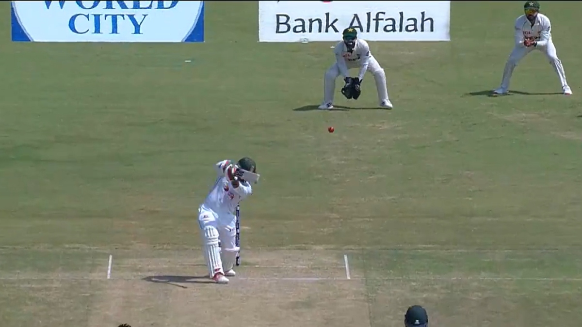 PAK vs BAN:వారెవ్వా రిజ్వాన్.. వాటే క్యాచ్! (వీడియో) | PAK vs BAN: Mohammad Rizwan Takes Flying ...